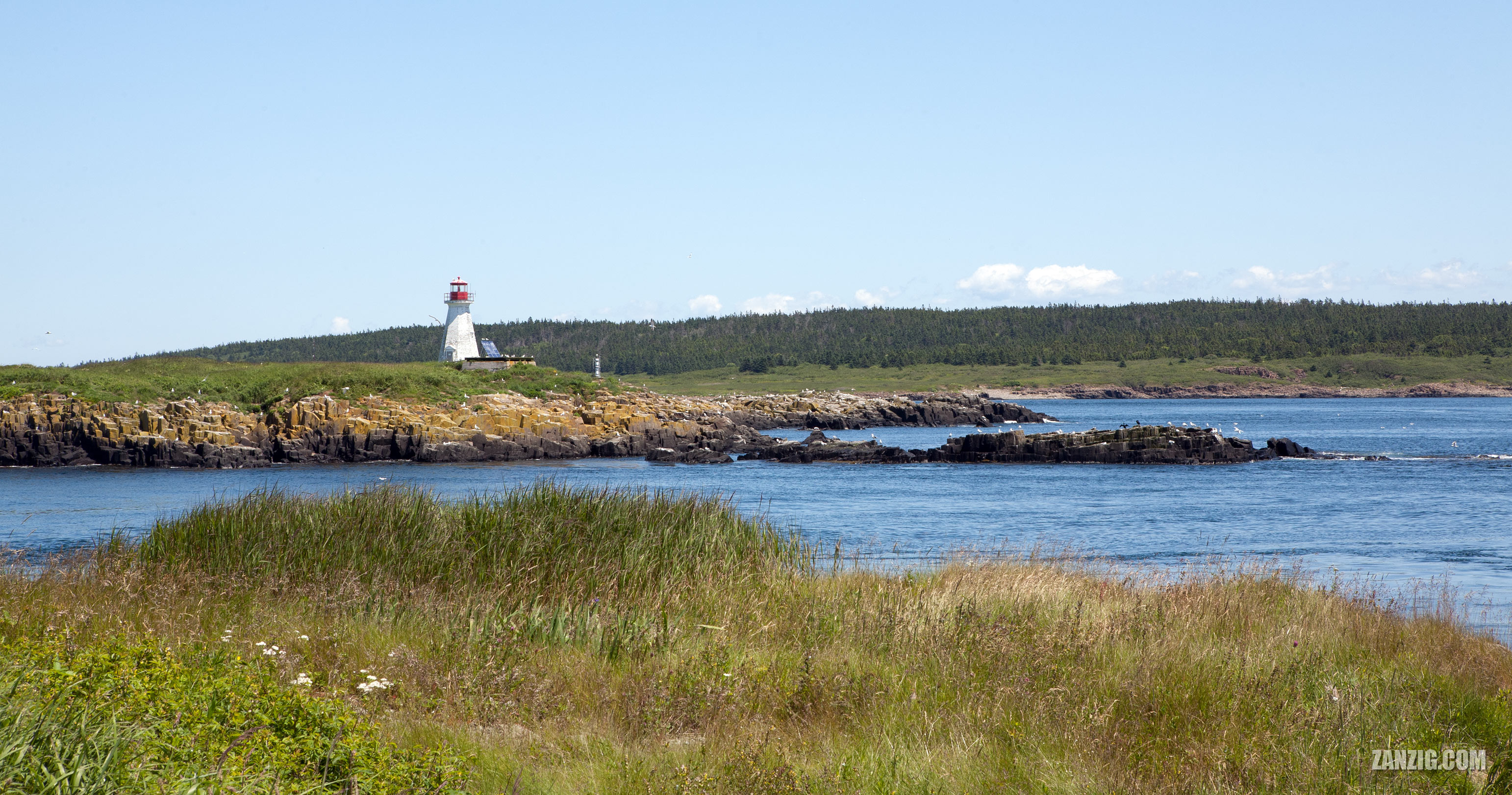 Peter Island Lighthouse, Nova Scotia – Zanzig.com Photo Hub