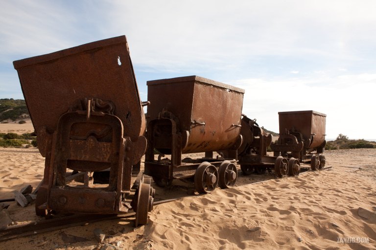 The Rusty Lorries of Piscinas, Sardinia – Zanzig.com Photo Hub