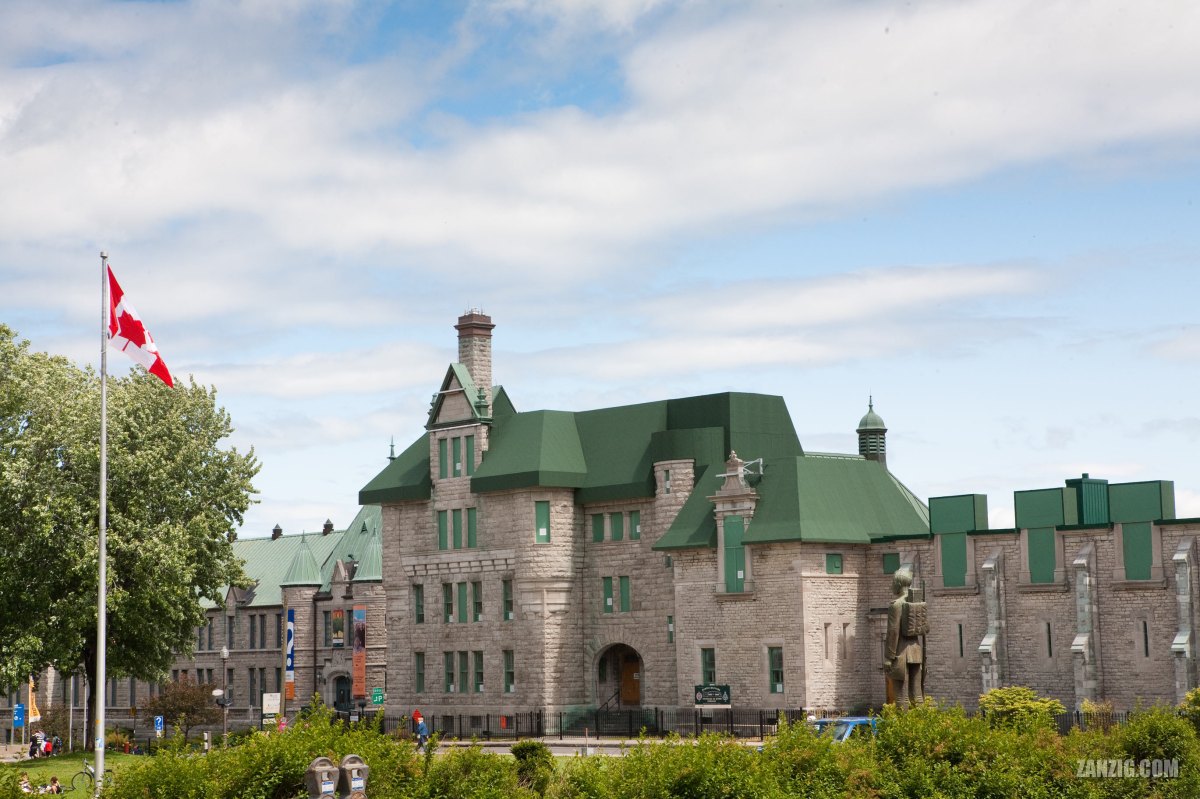 Voltigeurs de Québec Armoury, Québec, Canada – Zanzig.com Photo Hub